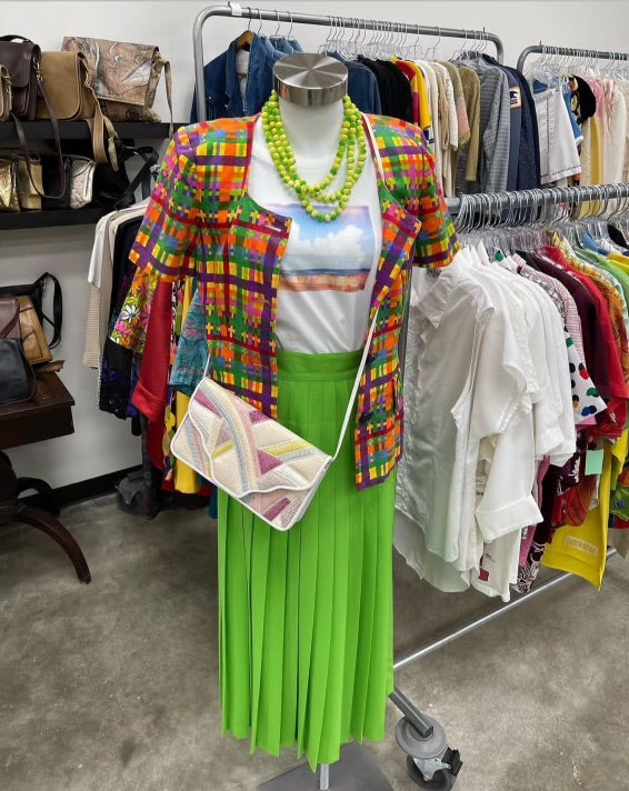 Renee's Resale Clothing Outlet – Renee's Resale Clothing Outlet
